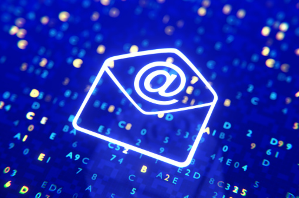 5 Advantages Of Using An Email Forwarding Service